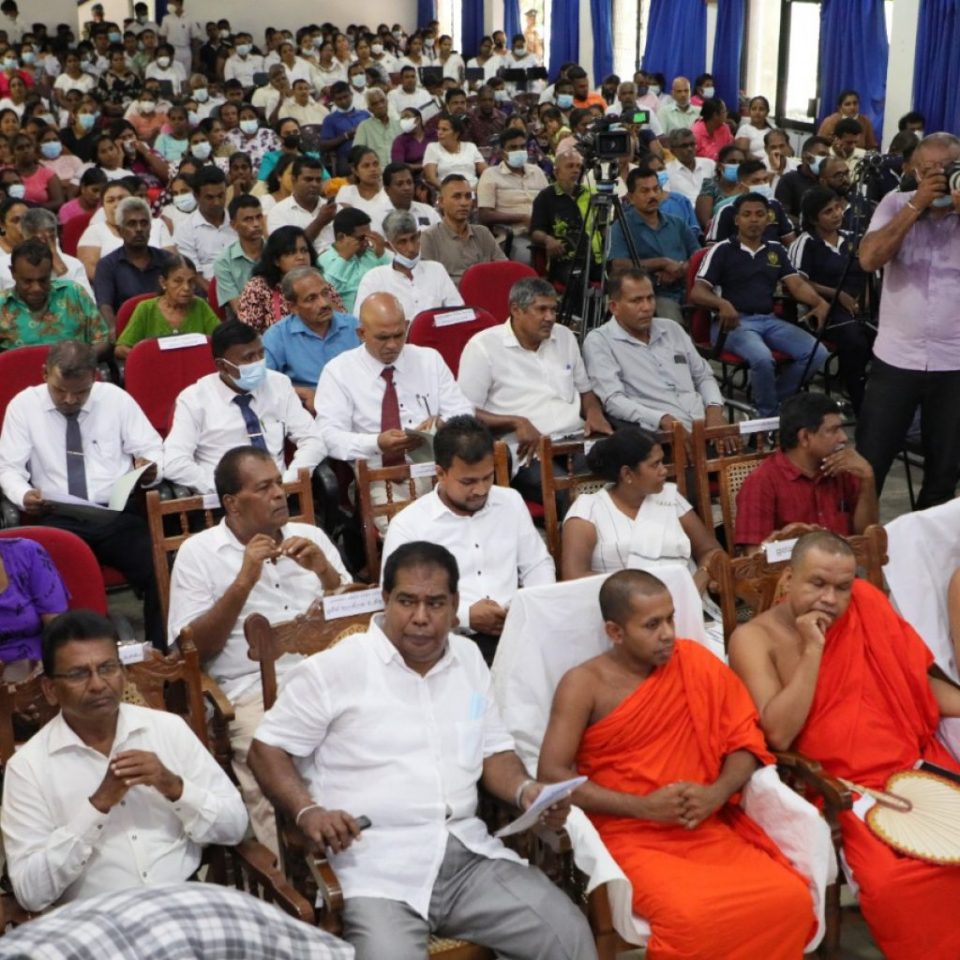 Why did the opposition leader drive a bus on Monaragala main road ...